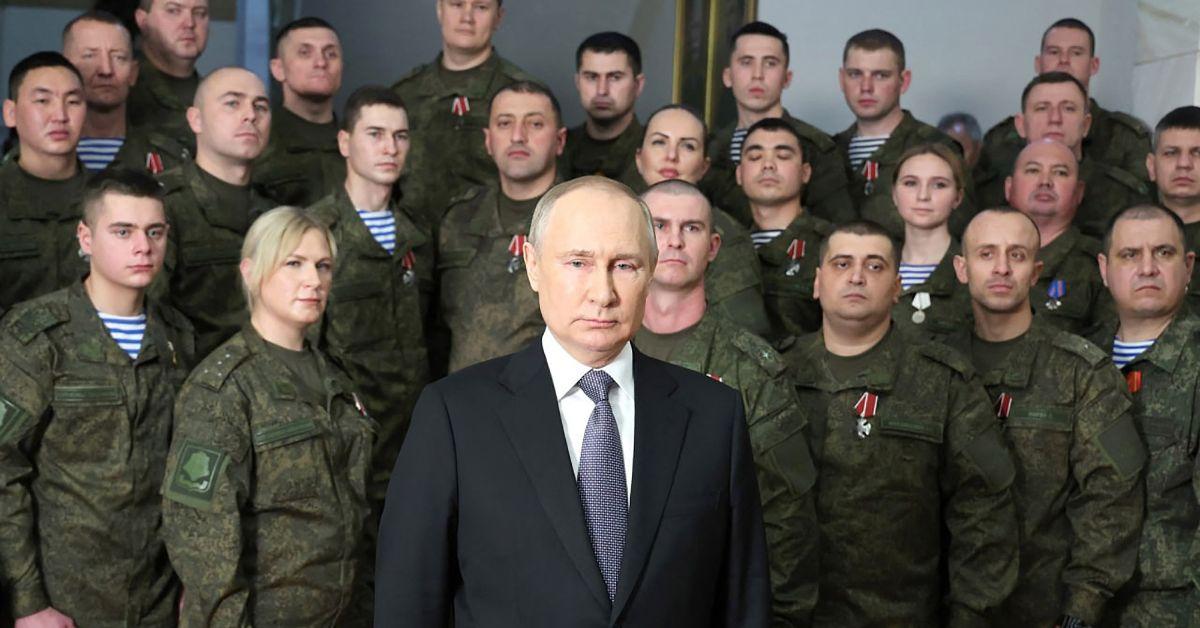 Putin Stages Phone Call With 8-year-old Russian Girl in Latest PR Stunt