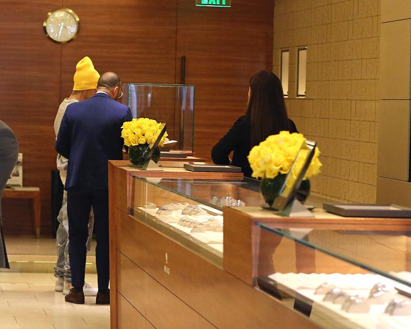 Justin Bieber Buys Hailey Baldwin Cartier Ring Marriage Trouble
