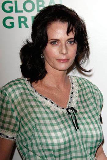 EXCLUSIVE INTERVIEW: An Officer And A Gentleman Star Lisa Blount Lived ...