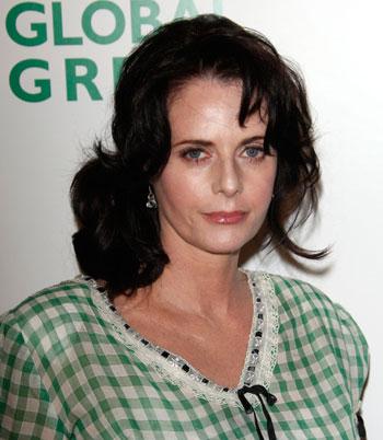 EXCLUSIVE INTERVIEW: An Officer And A Gentleman Star Lisa Blount Lived ...
