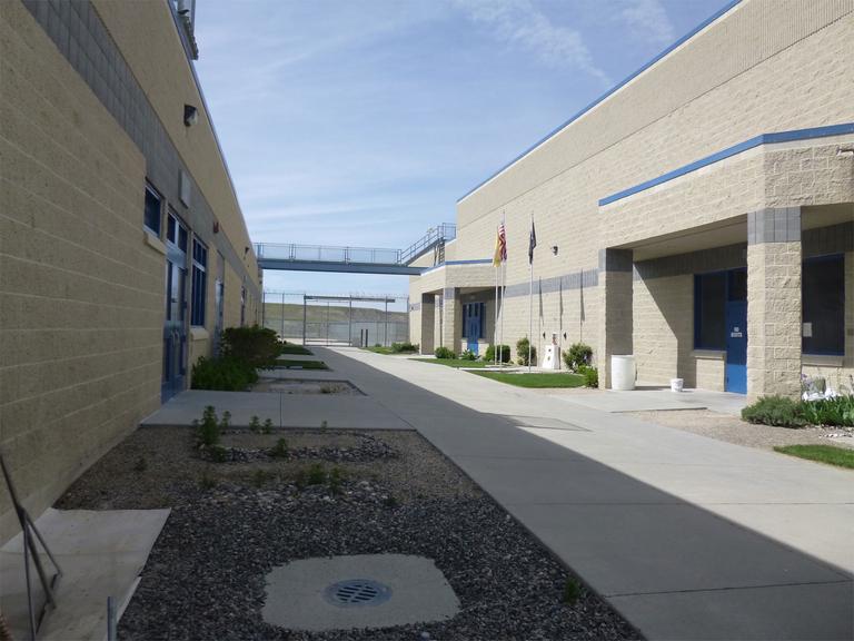 [Pics] O.J. Simpson Nevada Prison Cell Revealed