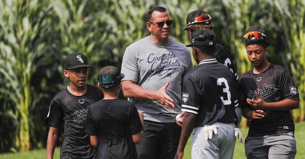 Alex Rodriguez Ratted Out Other MLB Players During 2014 Doping Scandal ...