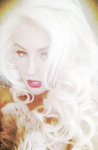 PHOTOS: The Good, The Bad & The Most Outrageous Twitter Photos Of The Week