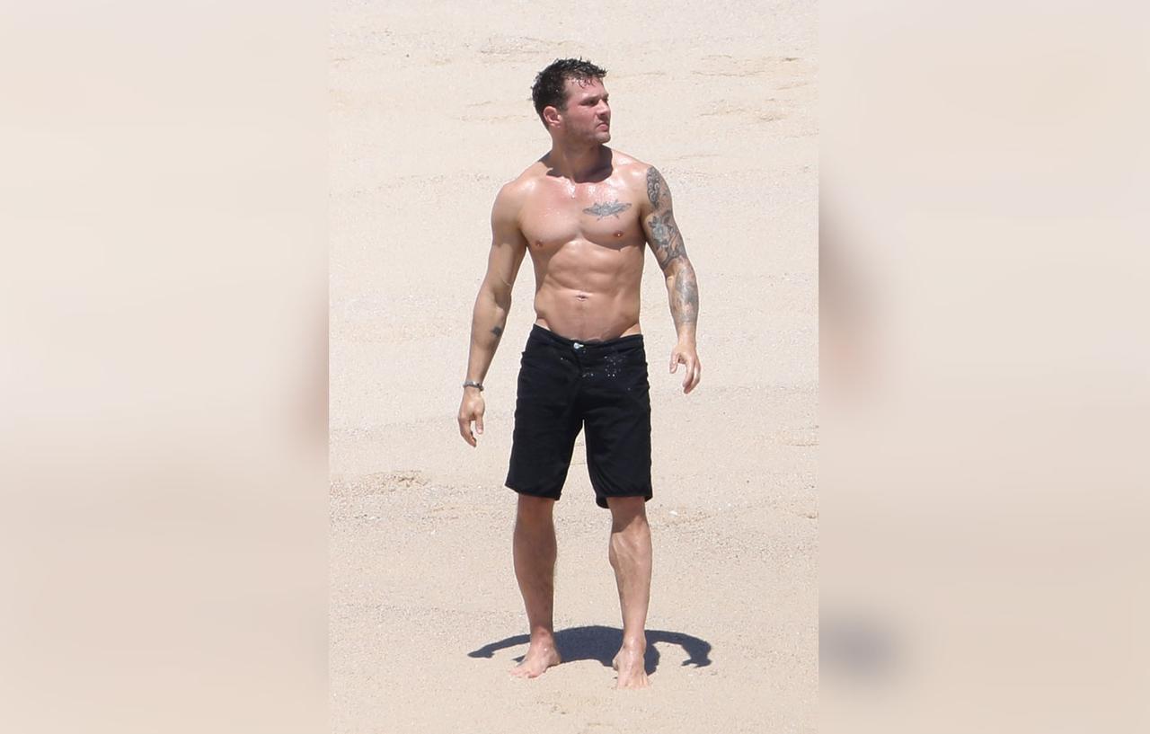 Ryan Phillippe – Reese Witherspoon’s Ex Shows Off Hot Body During ...