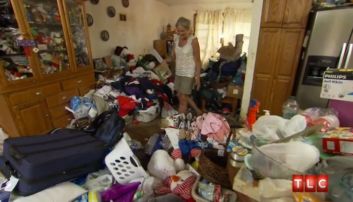 Extreme Hoarder Forced To Address Her Issues & Clean Up Unbelievably ...