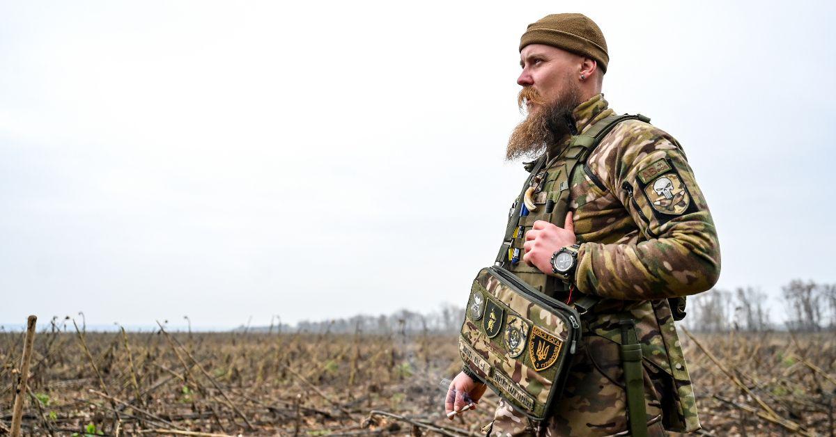 Putin's Troops Forced To Fight With Shovels in Ukraine Due To Ammo Shortage