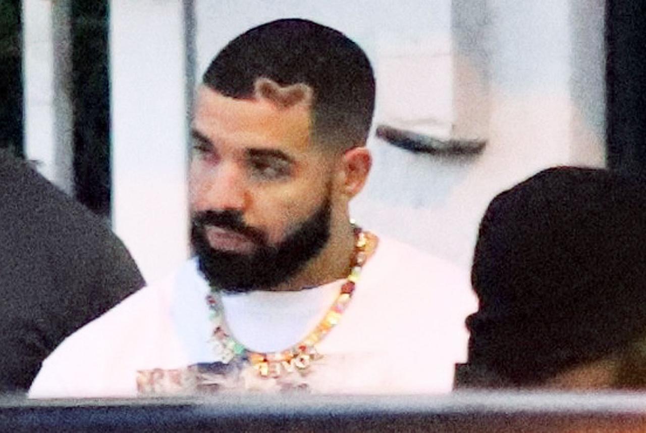 Drake Spotted Leaving The Studio After Being Accused Of Breaking Up ...