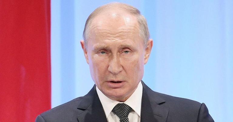 Vladimir Putin Appears Bloated And Shaky At Russian Awards Ceremony