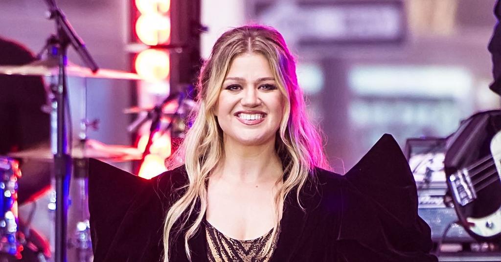 Truth Behind Kelly Clarkson's 'AWOL' Life As Health Concerns Grow