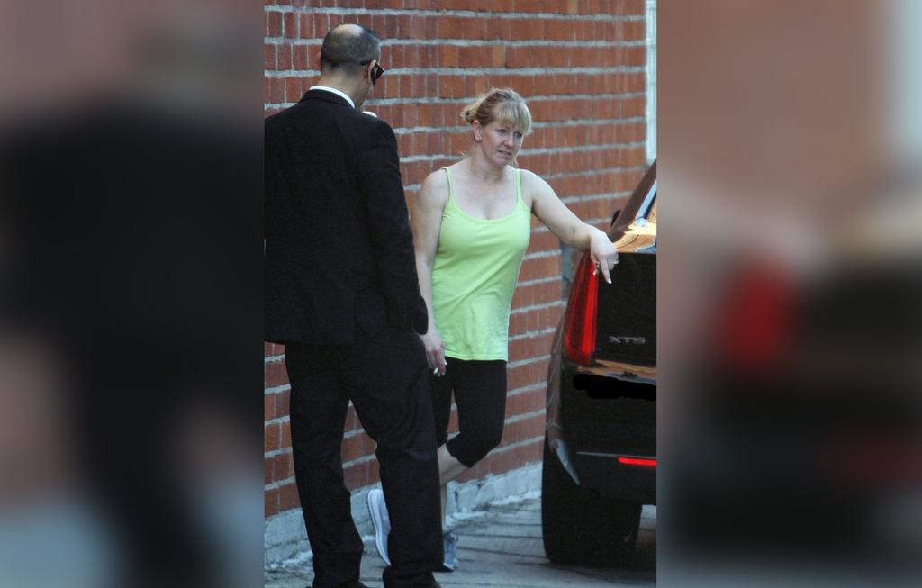 Tonya Harding Smokes Cigarette During ‘DWTS’ Practice