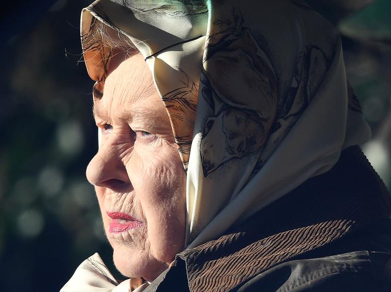 Queen Looks Angry In Photos After Meghan Markle Leaves England