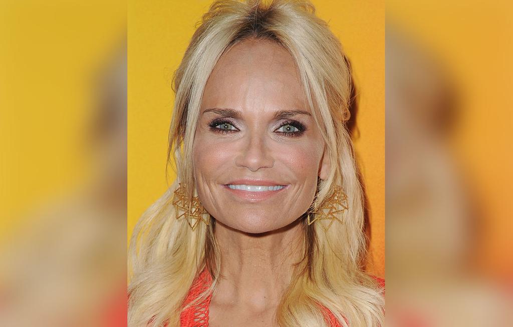 Kristin Chenoweth Plastic Surgery Makeover Exposed By Top Docs