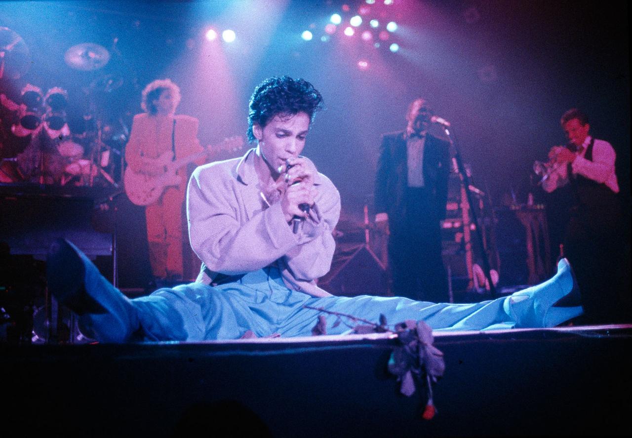 Seizures, Chronic Pain & Wasting Away: Inside Prince's Final Days Amid ...