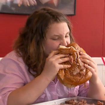 Redneck Kobayashi! Honey Boo Boo’s Sister Pumpkin Takes On Pigzilla In ...