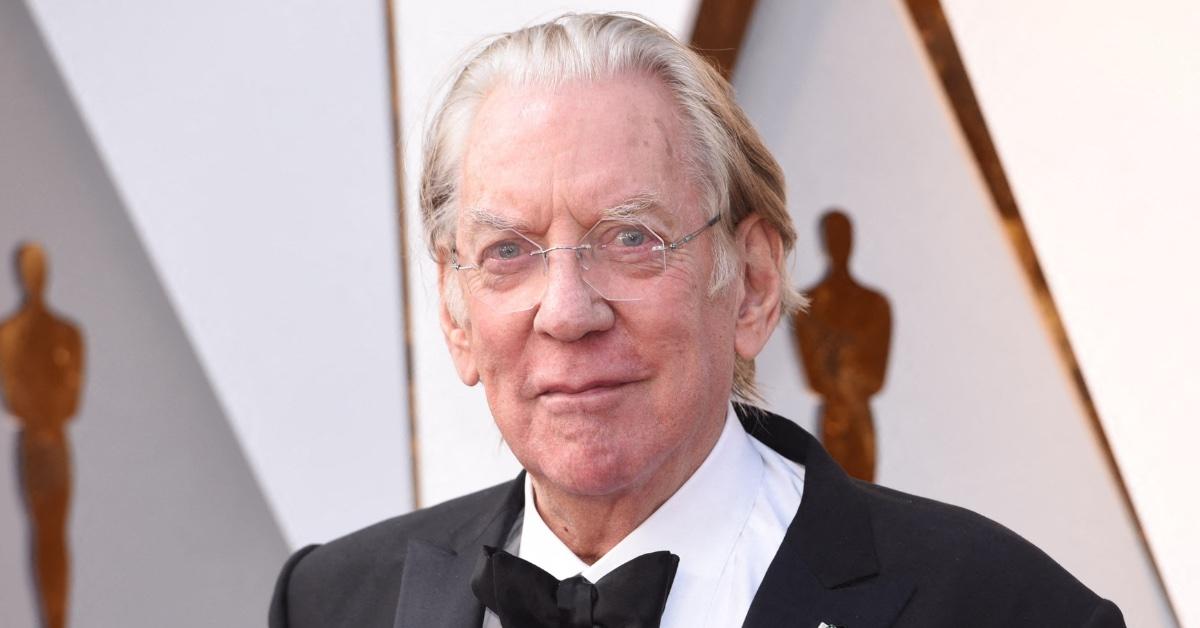 Donald Sutherland Died With Lung Issues: 88-Year-Old Used Oxygen Tank ...