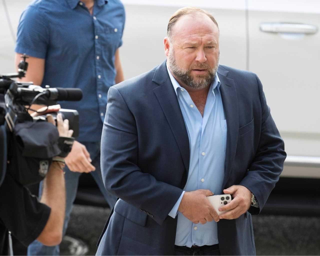 Alex Jones’ Ex-Wife Reacts To $1 Billion Verdict, Hopes Families Get ...