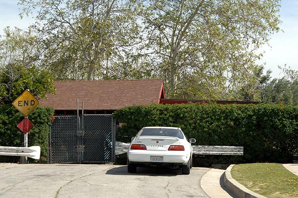 ‘Slap In The Face!’ Patrick Swayze’s Widow Lisa Niemi Sells His Beloved ...