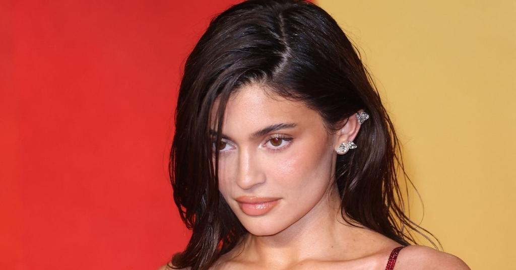 Jealous Kylie Jenner Bans Timothée Chalamet From Filming Sex Scenes