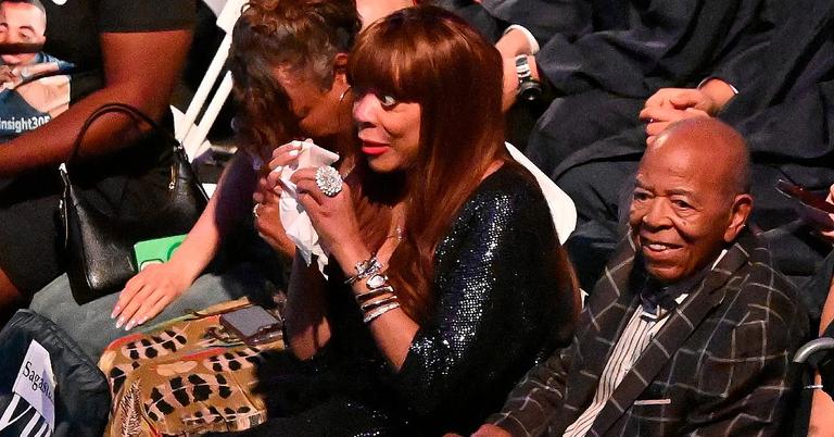 Wendy Williams Sparks New Health Fears While Riding Mobility Scooter