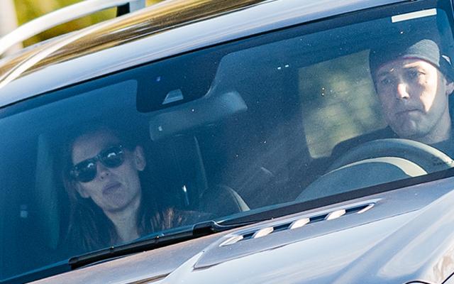Jen Garner & Ben Affleck Go For A Drive Together