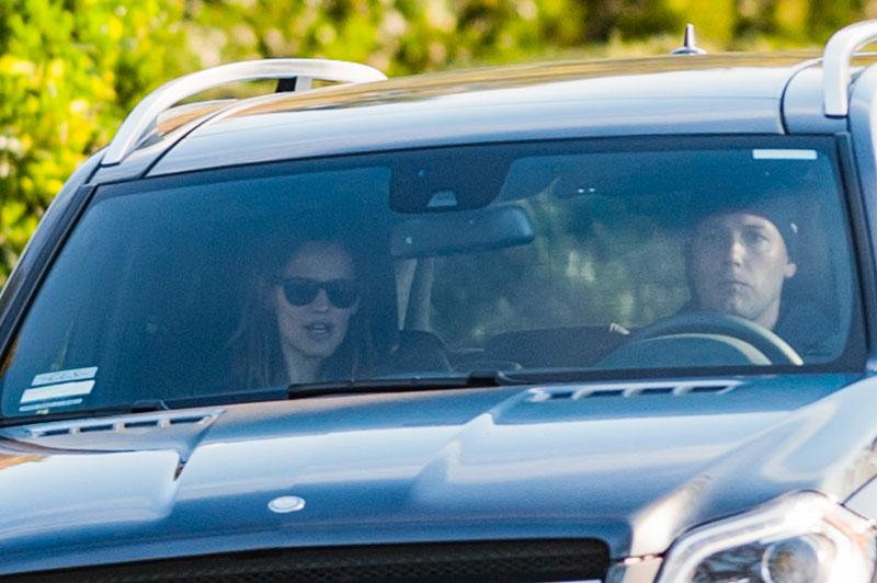 Jen Garner & Ben Affleck Go For A Drive Together