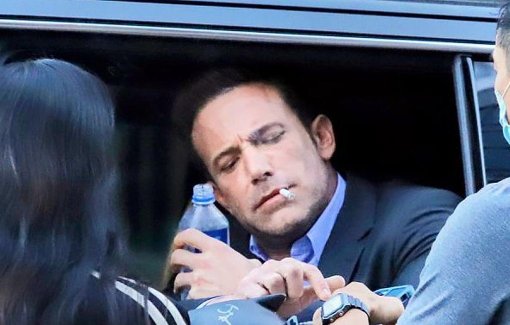 Jennifer Lopez Desperately Trying To Get Ben Affleck To Quit Smoking