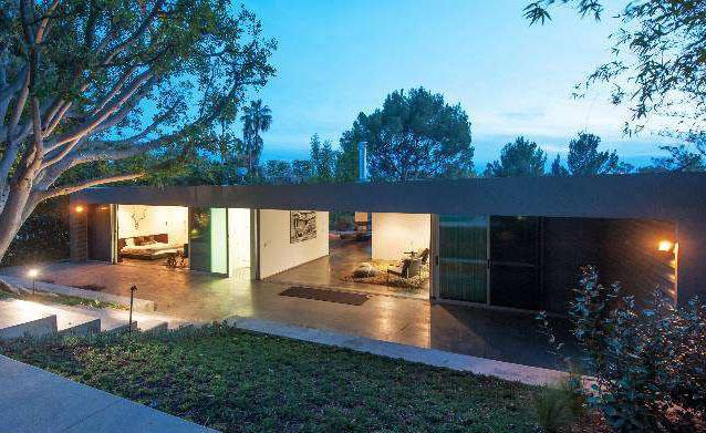 Wild Past Be Gone: Zac Efron Selling His Hollywood Hills Party Pad For ...