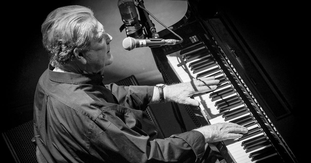 Brian Wilson Placed ‘Under 24/7 Medical Care’ Amid Worsening Dementia ...