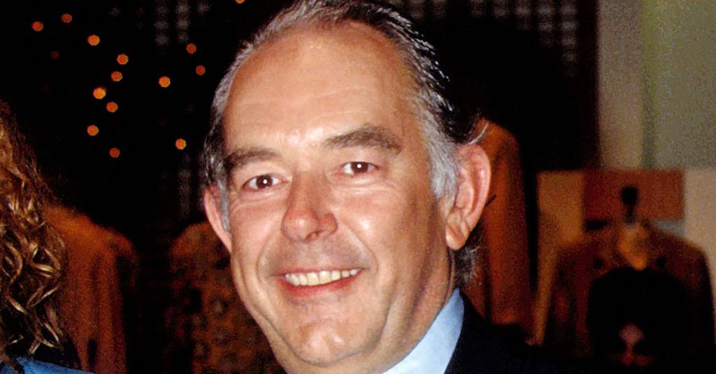 ‘Lifestyles Of The Rich & Famous’ Host Robin Leach Dead At 76