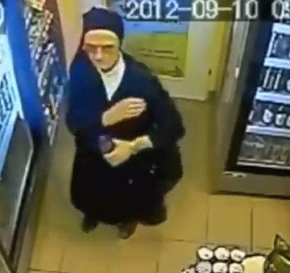 VIDEO: Tom Cruise Says MTV Wanted Him To Host Awards Show; Explains Les ...