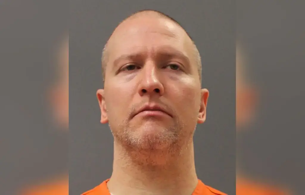 Derek Chauvin's Mom Criticizes Authorities For Keeping Her In The Dark