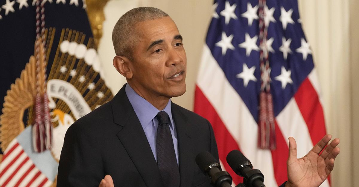 Barack Obama Schools Rowdy Heckler During AZ Rally