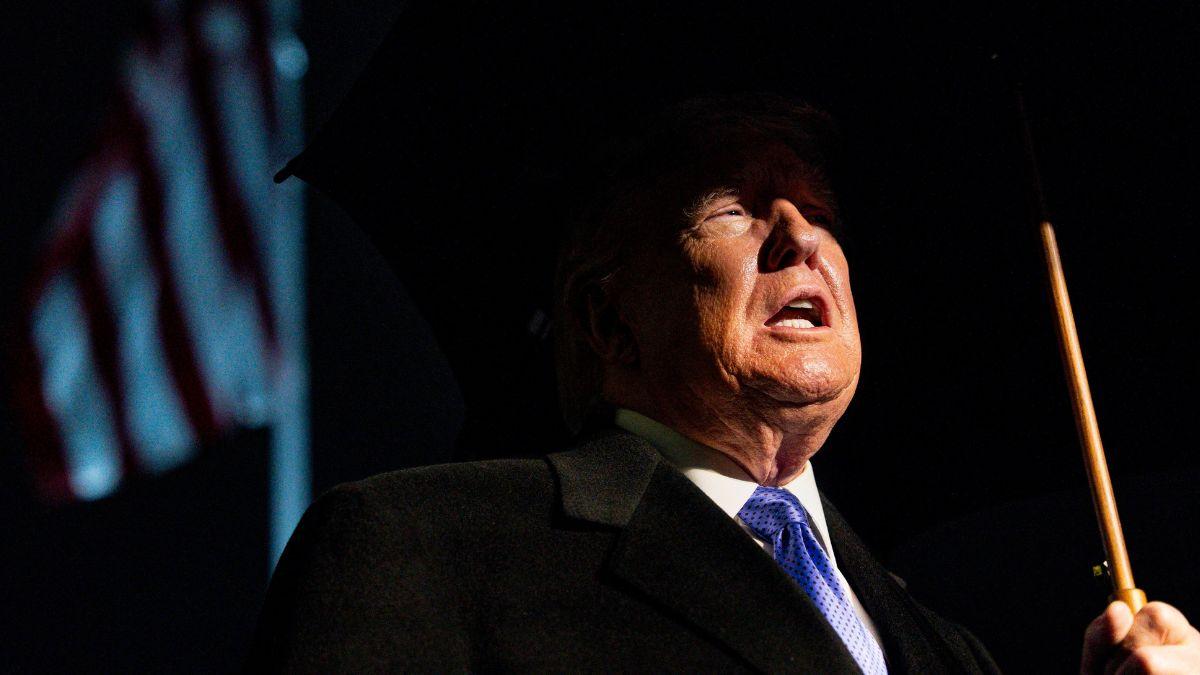 Donald Trump Crowns Himself 'Tariff King'