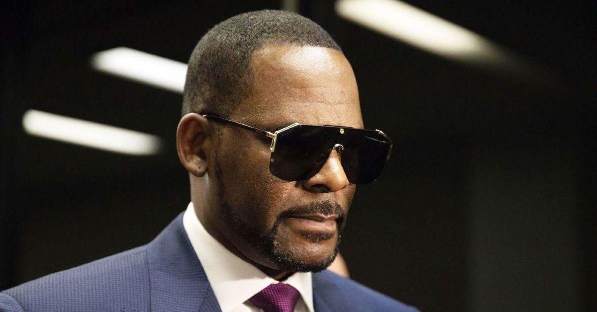 R. Kelly Lawyer To Use Singer’s Low IQ As Part Of Defense In Chicago Trial
