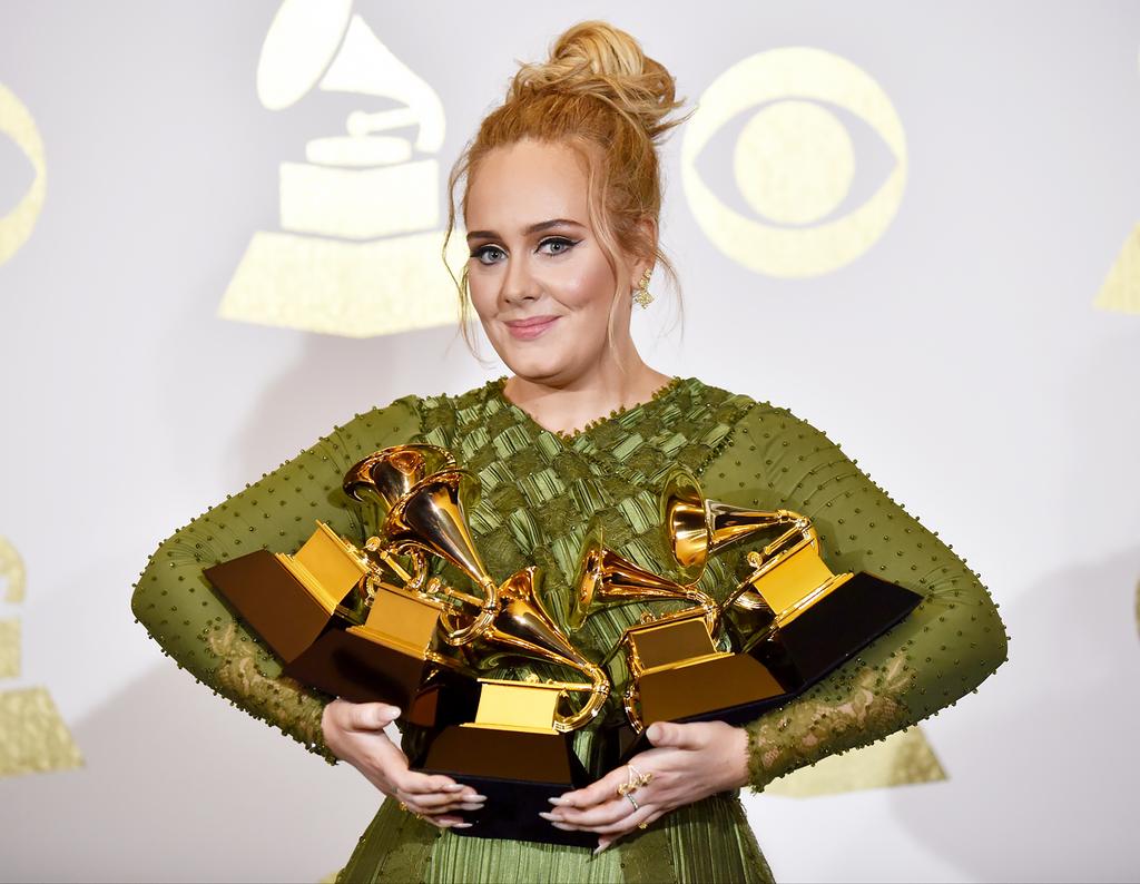 Adele Trashed By Irate Fans After Canceling Las Vegas Shows