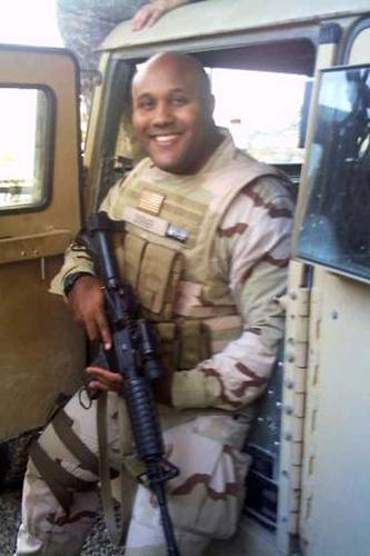 The Dramatic Photos Of LAPD Cop Killer Christopher Dorner's Final ...