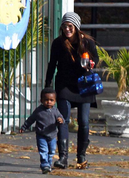 Sandra Bullock Picks Up little Louis Bullock From His First Day Of ...