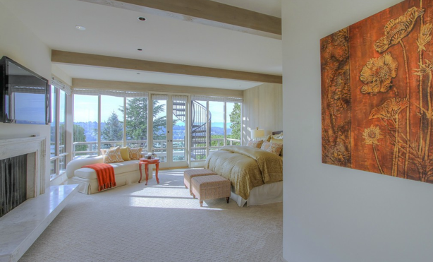 He's Got His City Right Behind Him! Macklemore Buys Modest Seattle ...