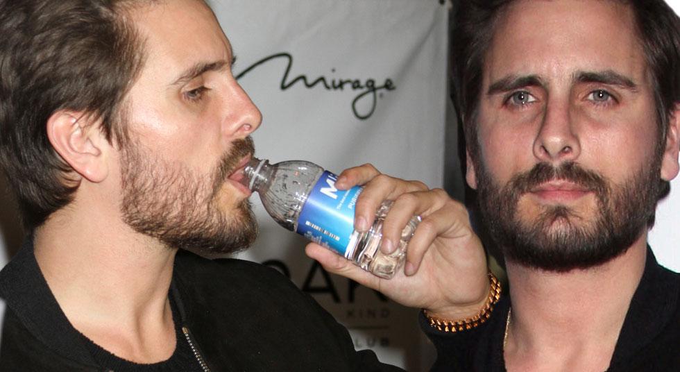 Staying Sober: Scott Disick Drinks Water At Vegas Club Appearance
