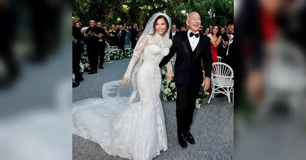 Lauren Sanchez's Wedding Dress is 'STOLEN' After Marrying Jeff Bezos