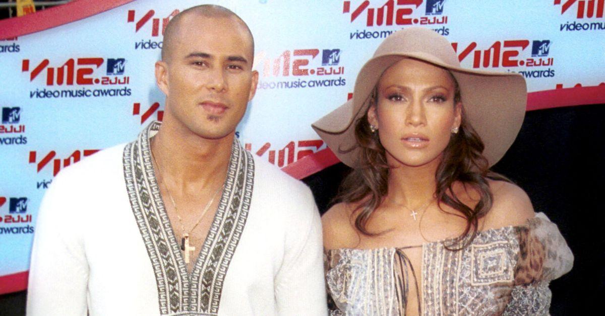 Jennifer Lopez 'Bonding With Hunky Staffers Amid Heartache'