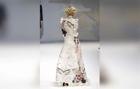 All Grown Up! Kelsey Grammer's Daughter Mason Makes Modeling Debut With ...