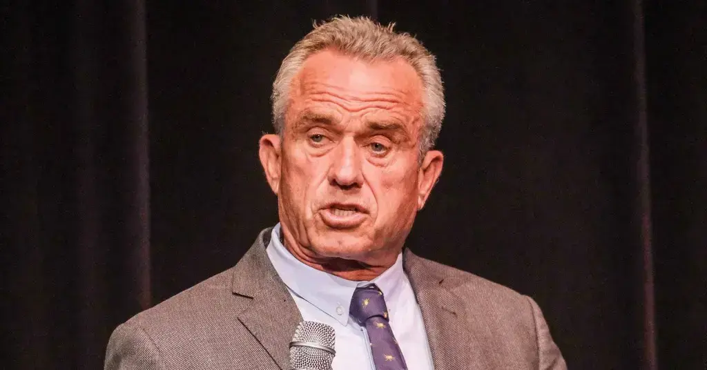 Former Harvard Classmate Recounts Buying a Gram of Cocaine From RFK Jr.