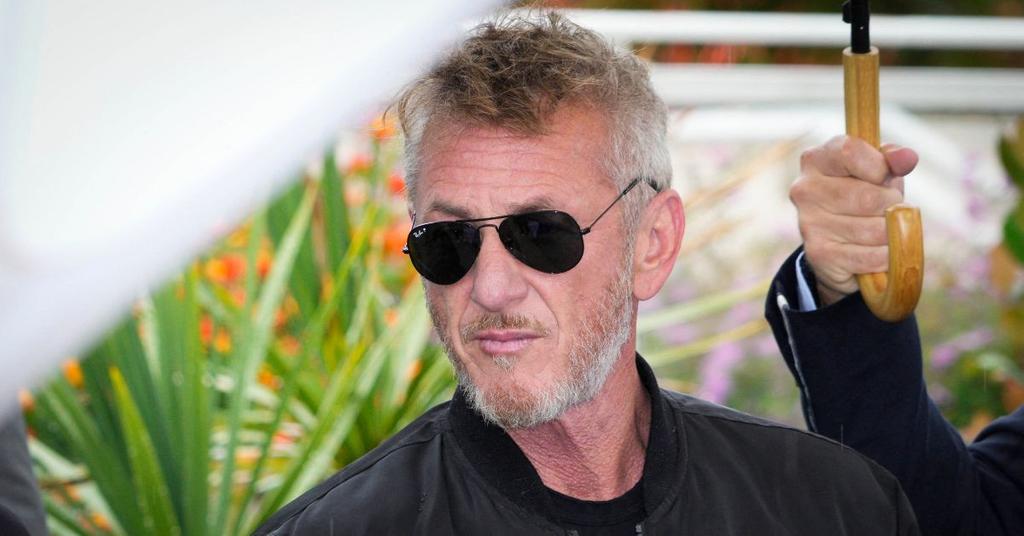 Shriveled Sean Penn, 64, 'Wrinkled Prune' Joke Flaunts New Girlfriend