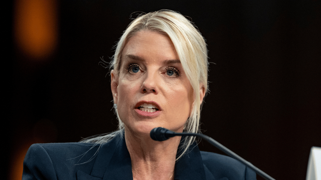 Gov. Walz Hits Back at AG Pam Bondi's Warning Letter After ICE Shooting