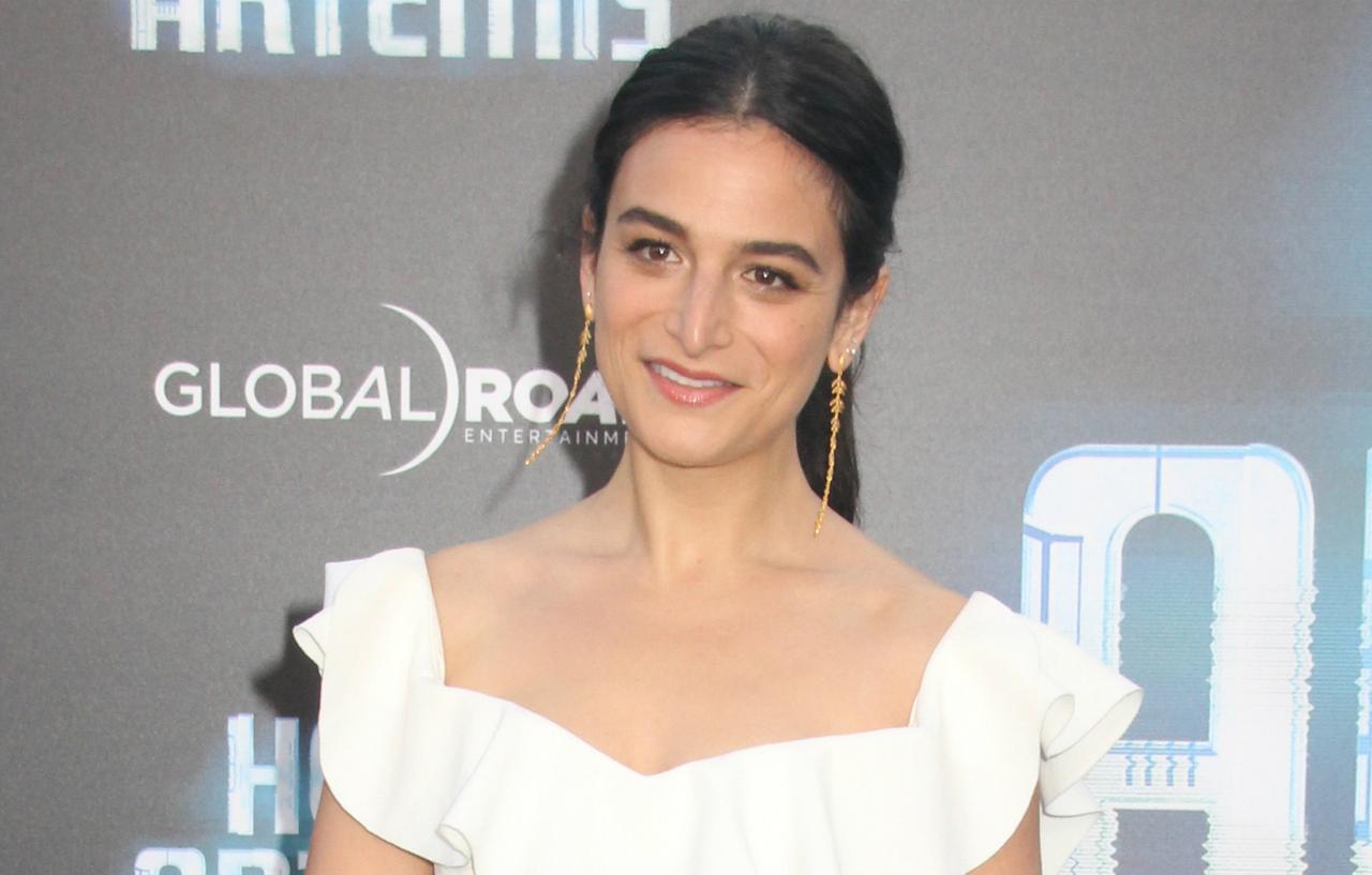 Jenny Slate & Chris Evans Dating Timeline