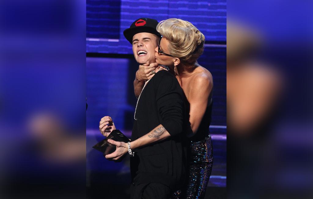 American Music Awards Most Shocking Moments Exposed