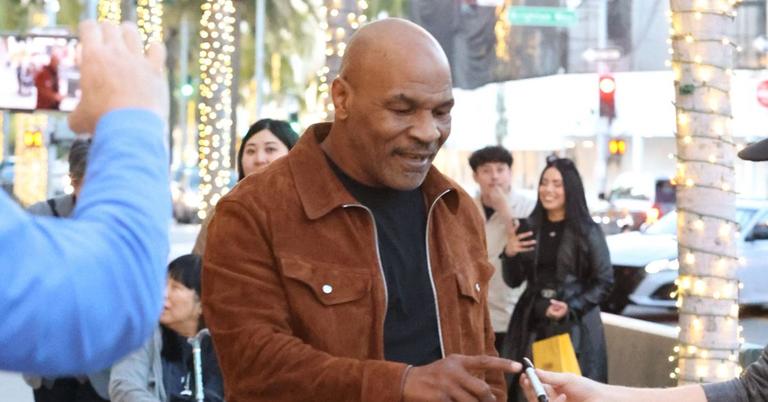 Mike Tyson 'Doing Great' After Medical Emergency Aboard Flight From ...