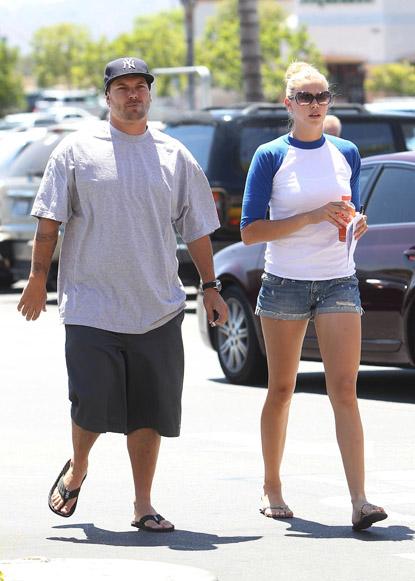 K-Fed Is Well-Fed; Britney's Ex Packs On The Pounds - Again!
