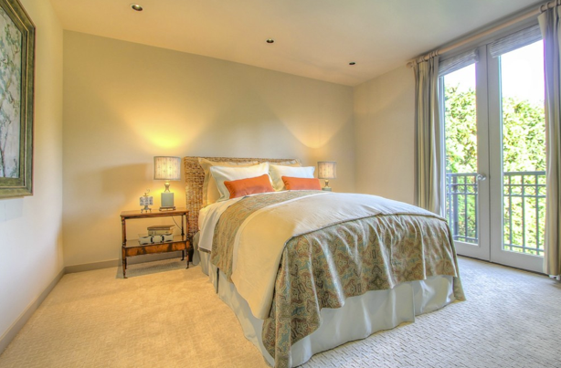 He's Got His City Right Behind Him! Macklemore Buys Modest Seattle ...